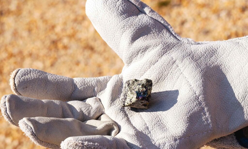 An Unimaginable Fortune Beneath the Earth: 55 Billion Tons of Iron Ore ...